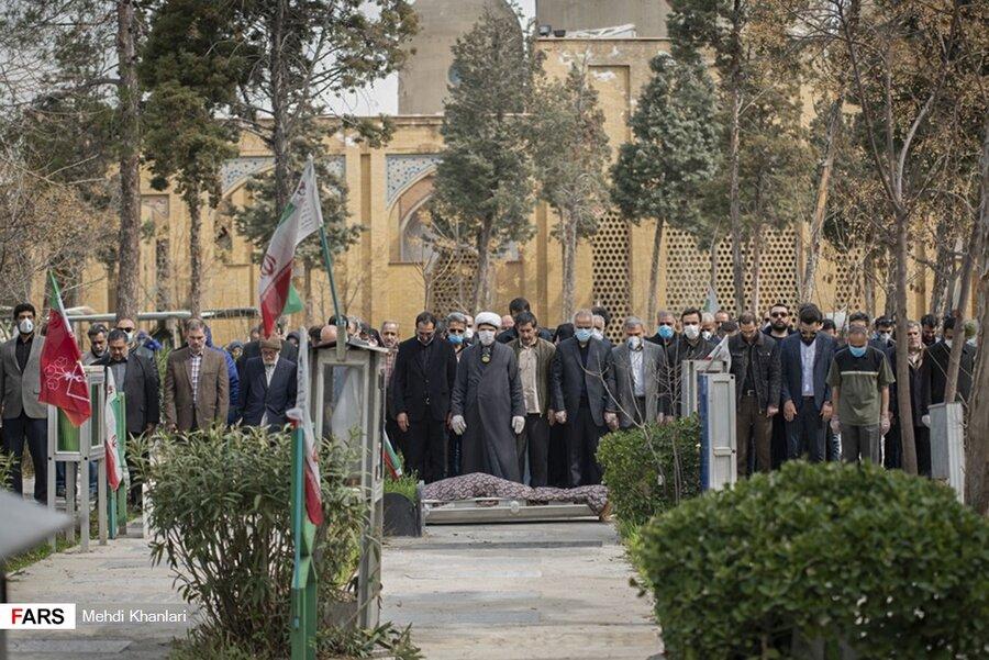 تصاویر تدفین متفاوت پیکر فاطمه رهبر نماینده مجلس آینده که به دلیل کرونا ...
